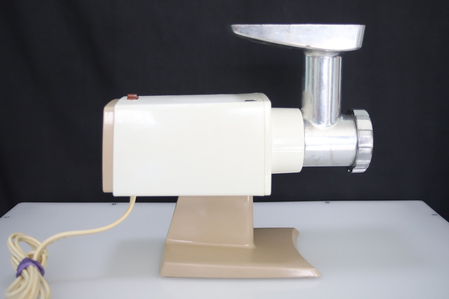 Oster Food Meat Grinder Model 480 Series E, With Extra Grinder Head and ...