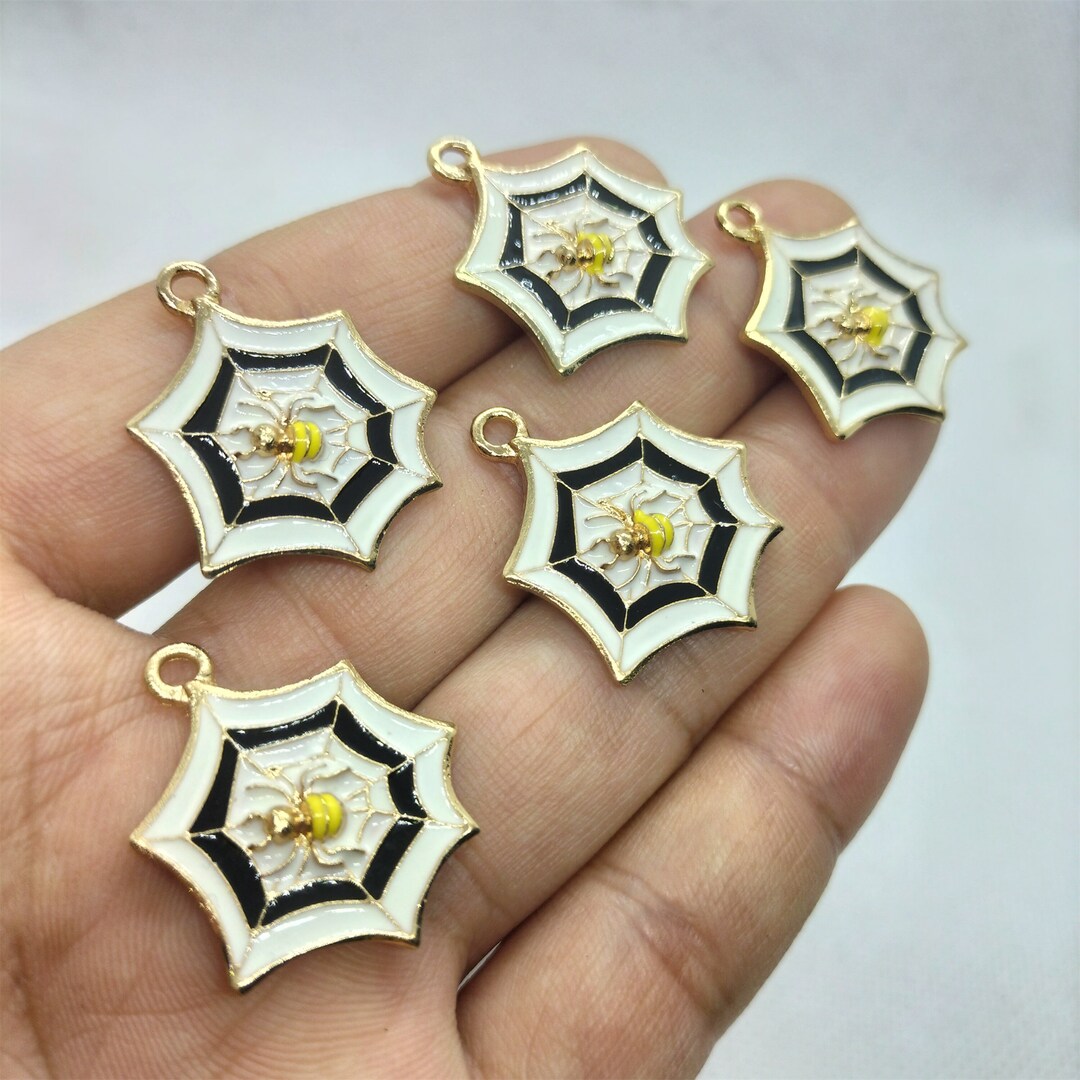 23 * 28mm Émail Toile Animale Charme Dessin Animé Spider Charms ...