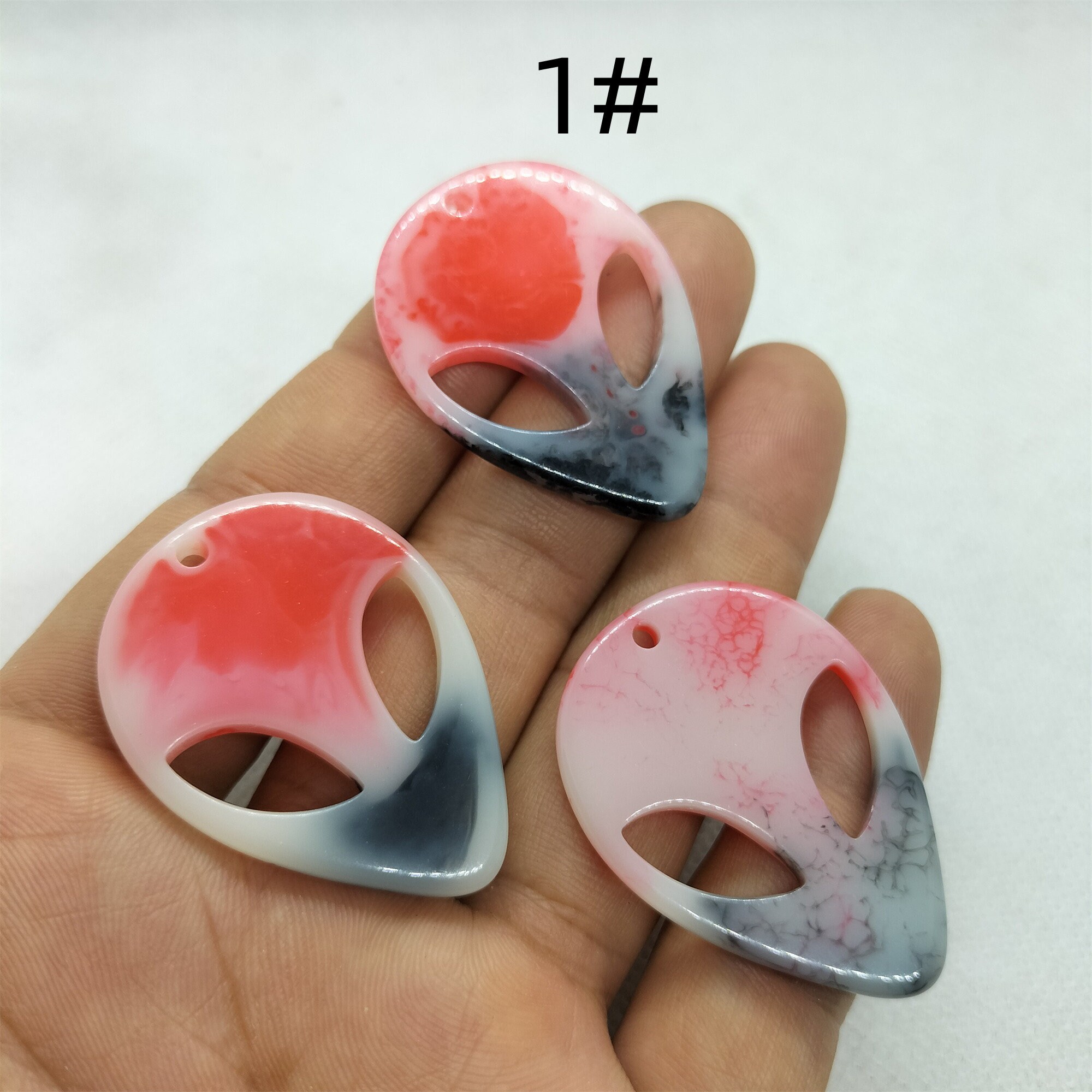 3040mm Rainbow Resin Cartoon Alien Head Charm Alien Charms - Etsy