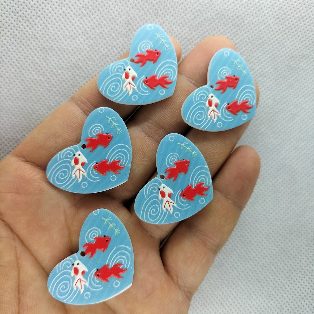 24*31mm Cartoon Goldfish Charm Acrylic Heart Printed Animal Charms ...