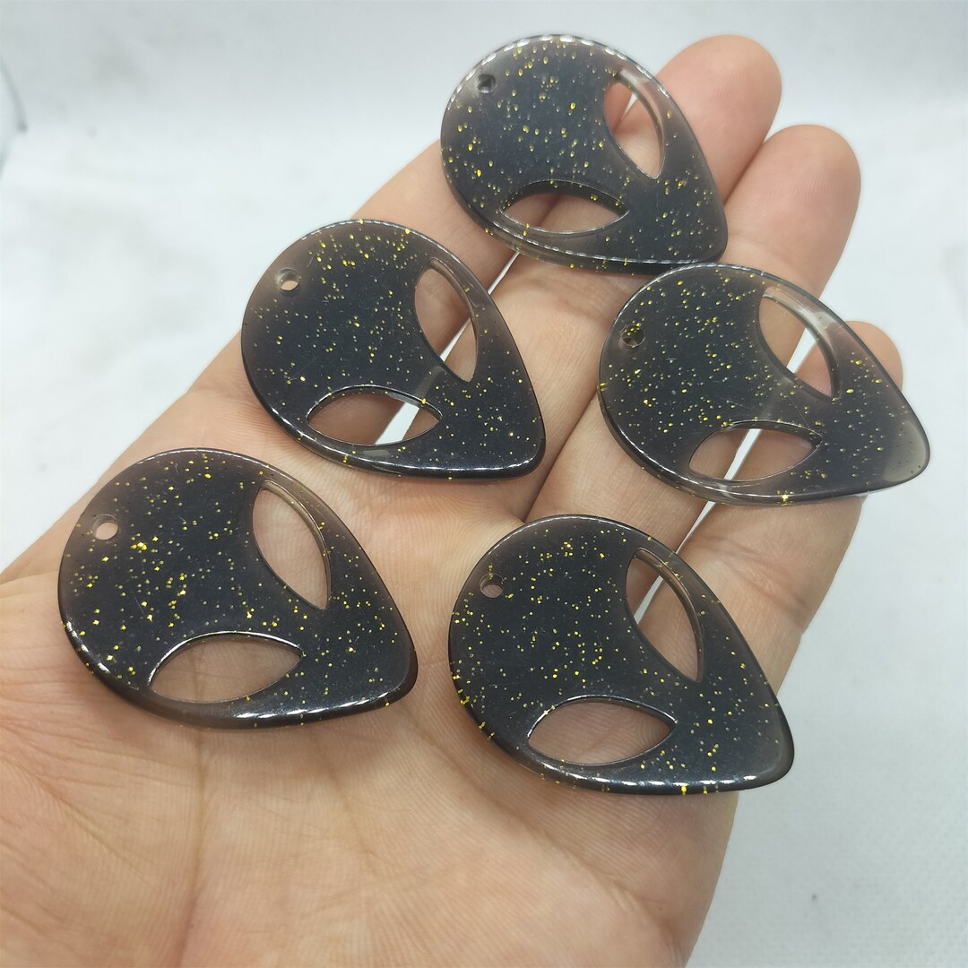 40*29mm Resin Cartoon Alien Head Charm Black Alien Charms Pendant for ...