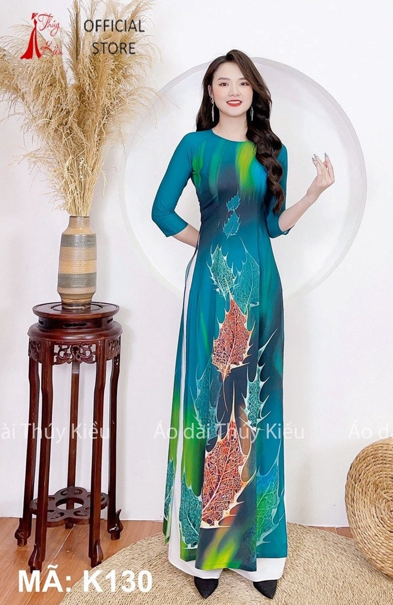 Áo Dài Nữ Truyền Thống đẹp - Áo Dài Trung Niên Nền Xanh Lạ K130 - Ao ...