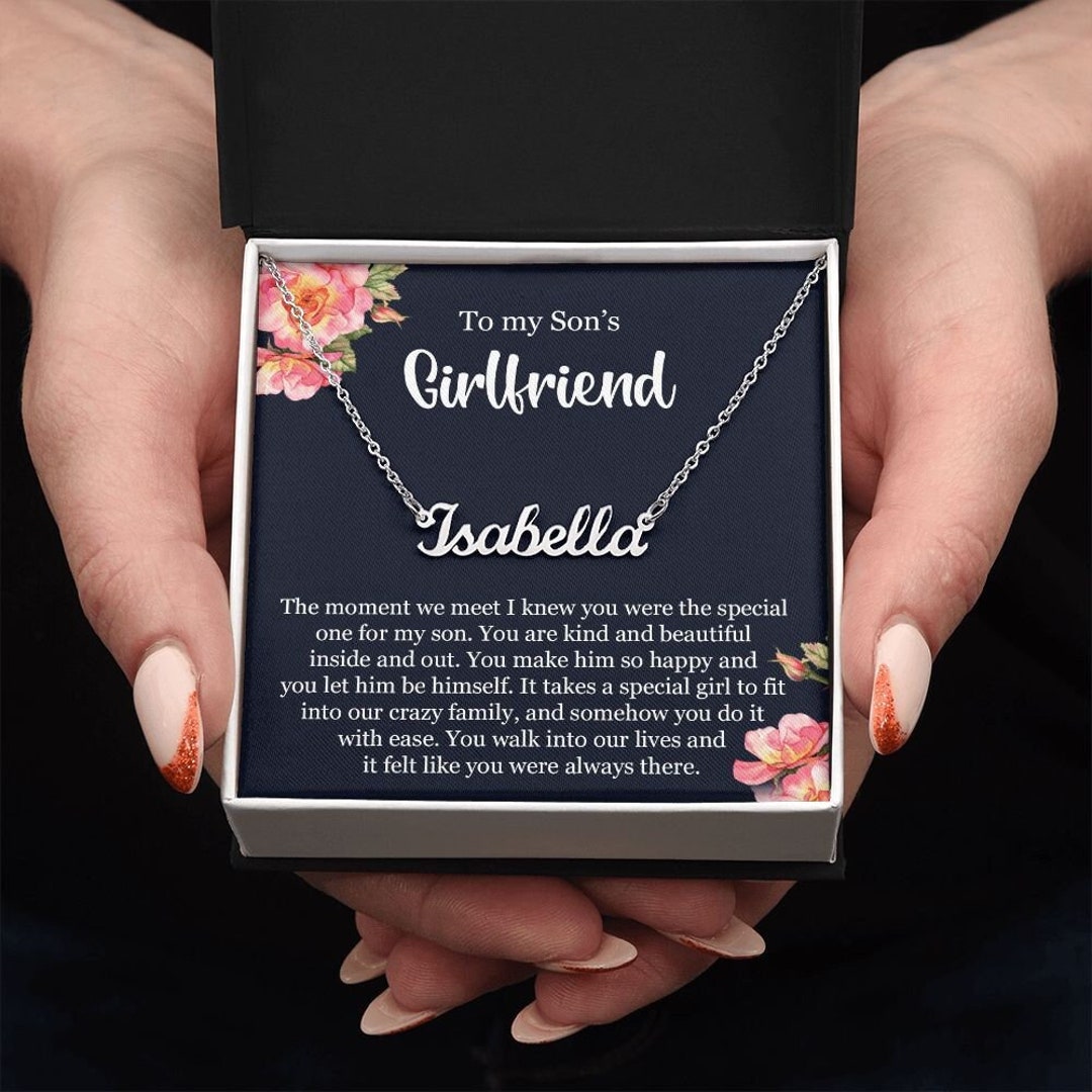 name-necklace-for-sons-girlfriend-christmas-gifts-for-sons-girlfriend