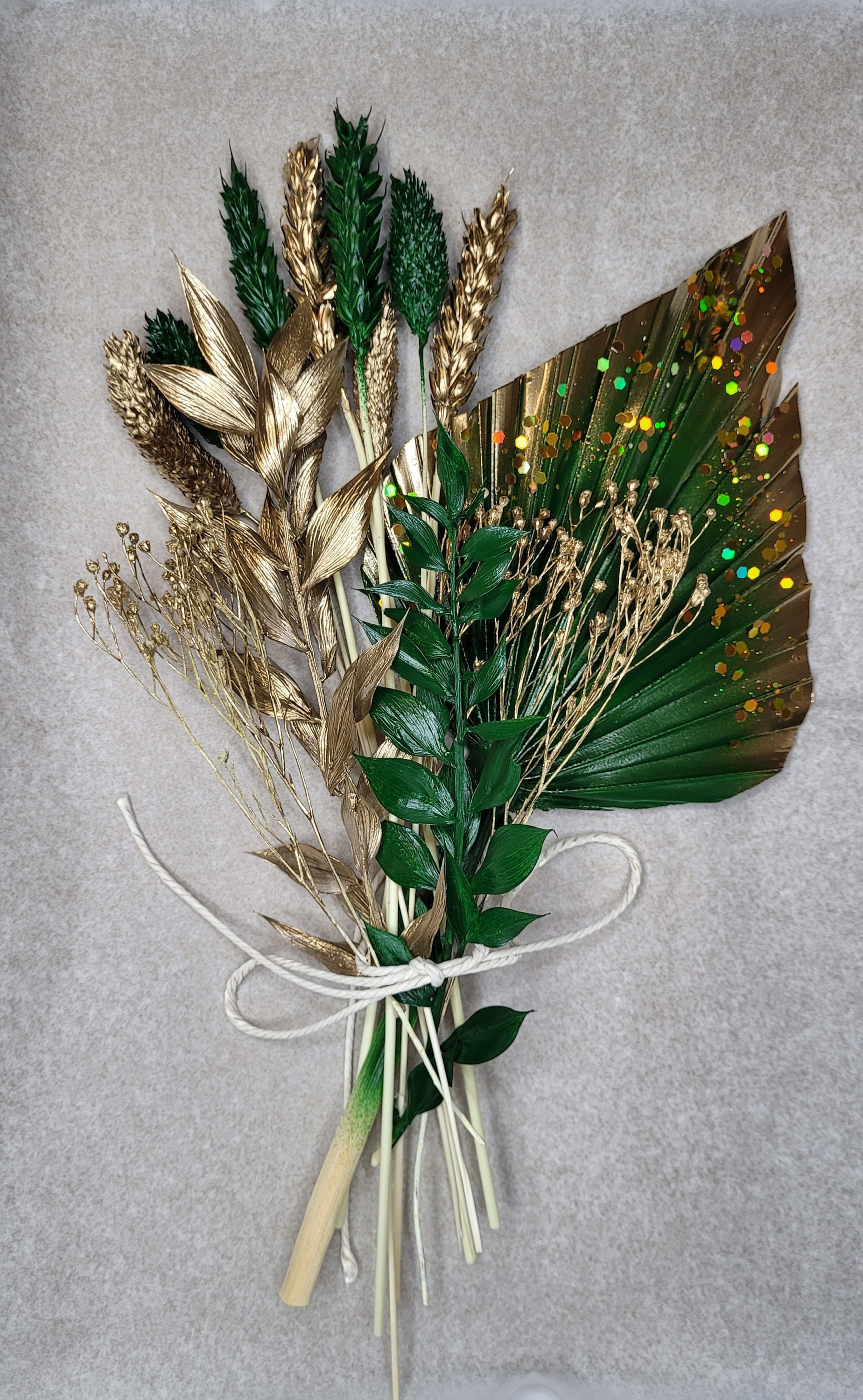 Gold Emerald Palm Spear Sun Palm Dried Flower Arrangement - Etsy