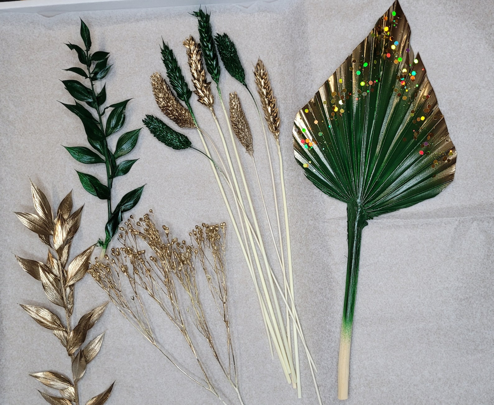 Gold Emerald Palm Spear Sun Palm Dried Flower Arrangement - Etsy