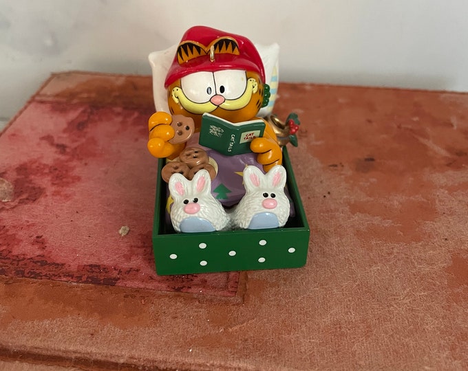 Vintage Enesco Garfield Ornament, Napping Garfield Ornament, Sleeping ...