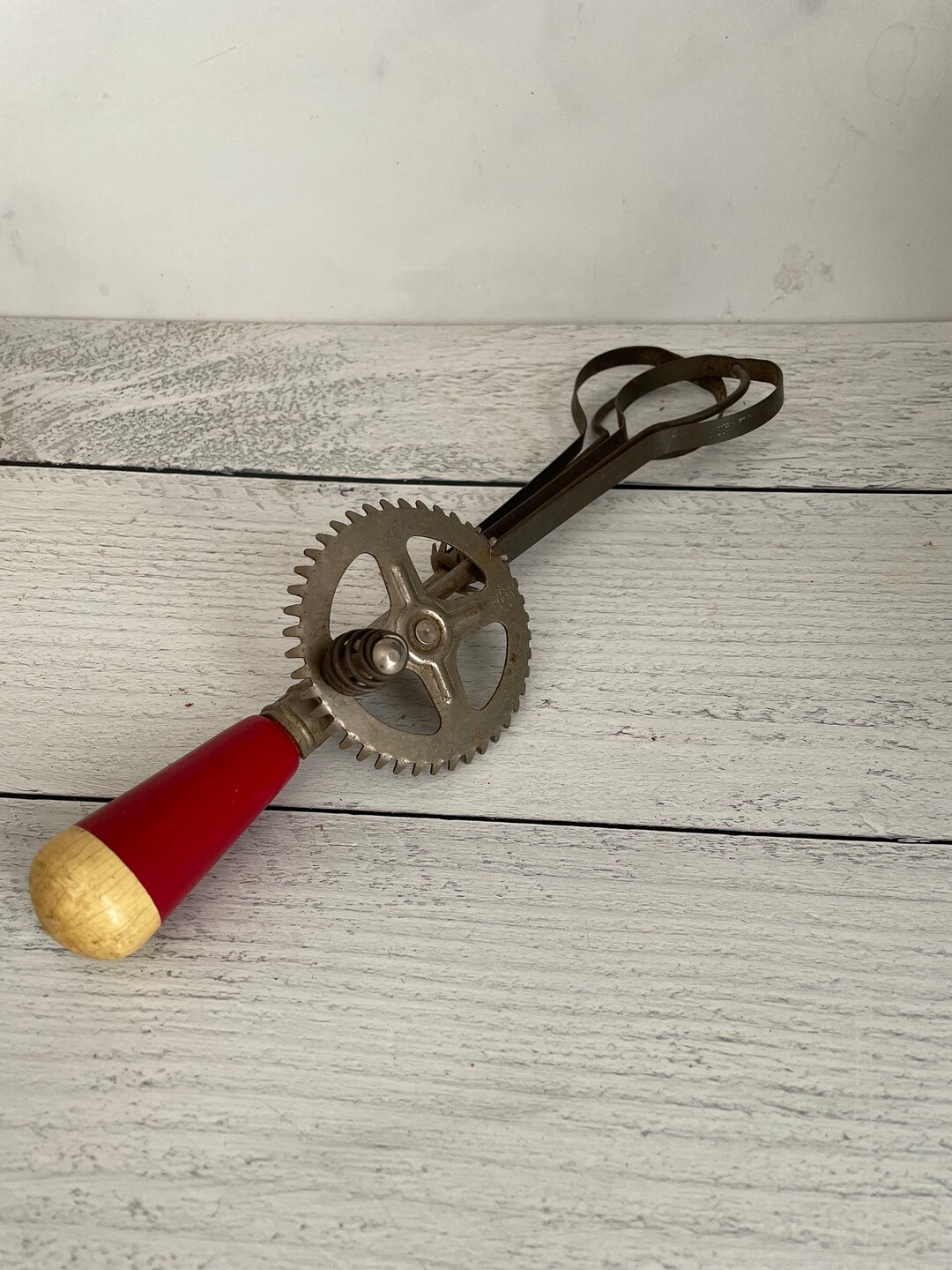 Vintage Hand Mixer Red Handle Mixer Egg Beater Primitive - Etsy