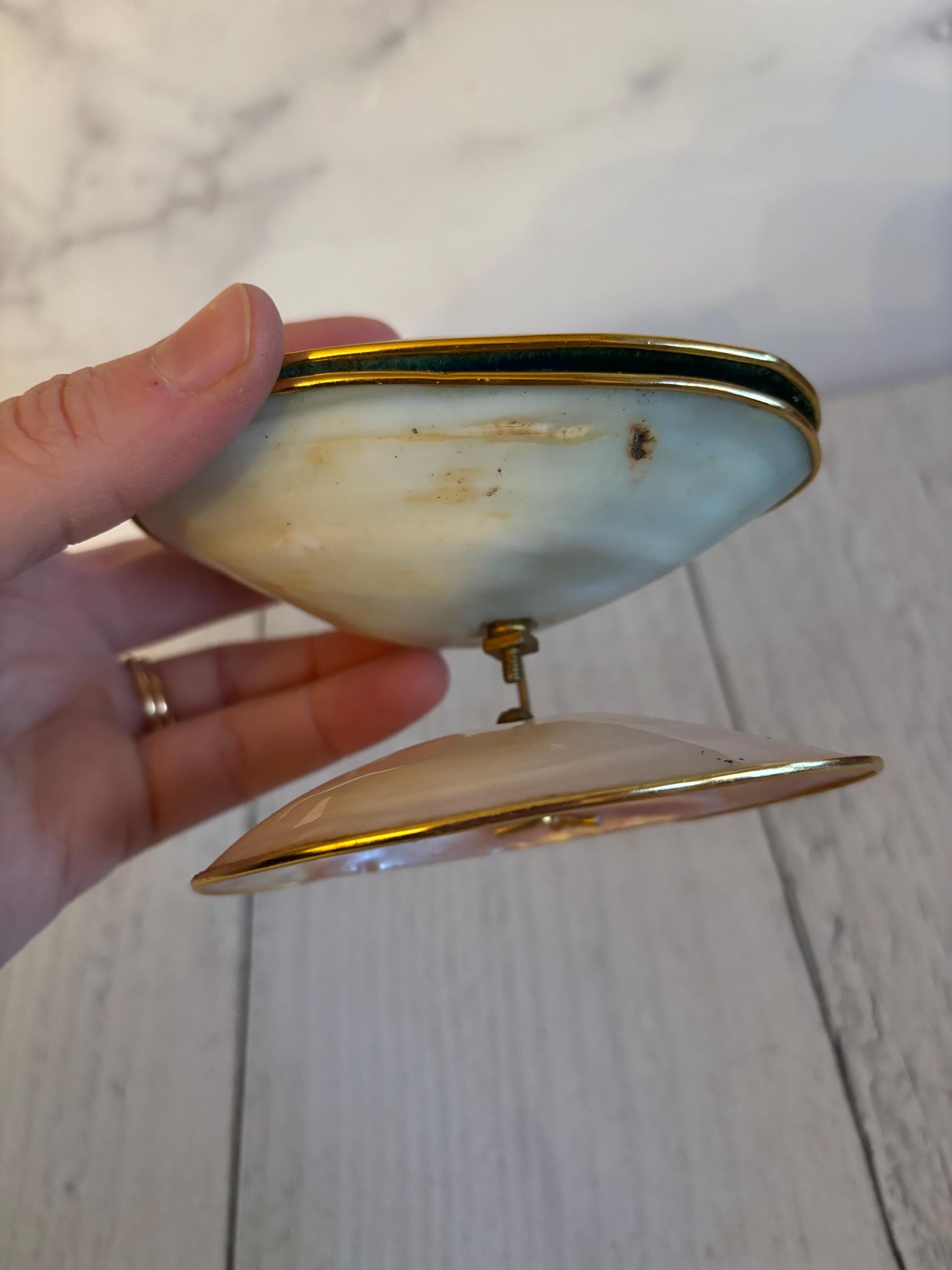 Vintage Clam Shell Box, Tiny Trinket Box, Seashell Trinket Box, Beach ...