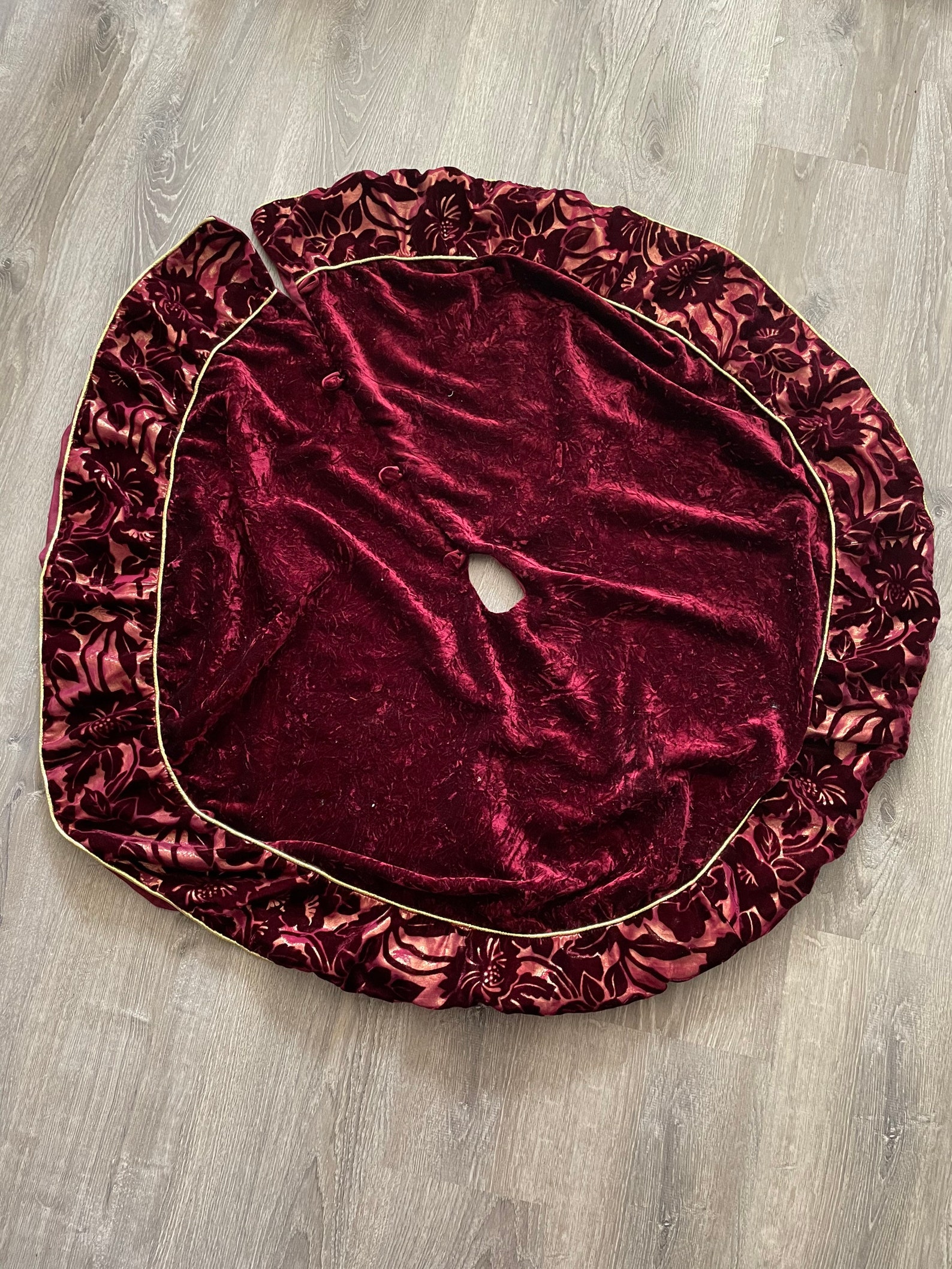 Vintage Tree Skirt Burgundy Tree Skirt Velvet Tree Skirt - Etsy