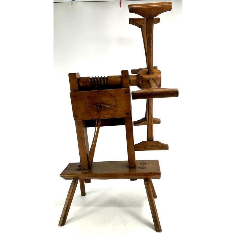 Vintage Antique Primitive Yarn Wheel Winder Wood Spinner's Weasel Clock ...