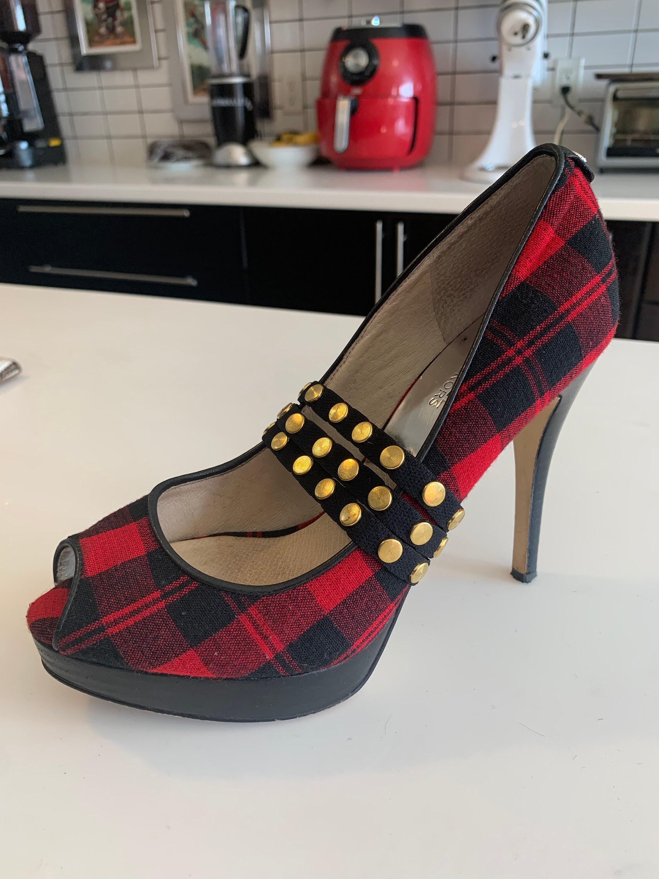 DETACHABLE SHOE STRAP 3 Rows of Gold Studs on Black Elastic for Loose ...