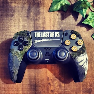 Custom Hand Carved, Gaming, PS5 Controller,the Last of Us, Custom ...