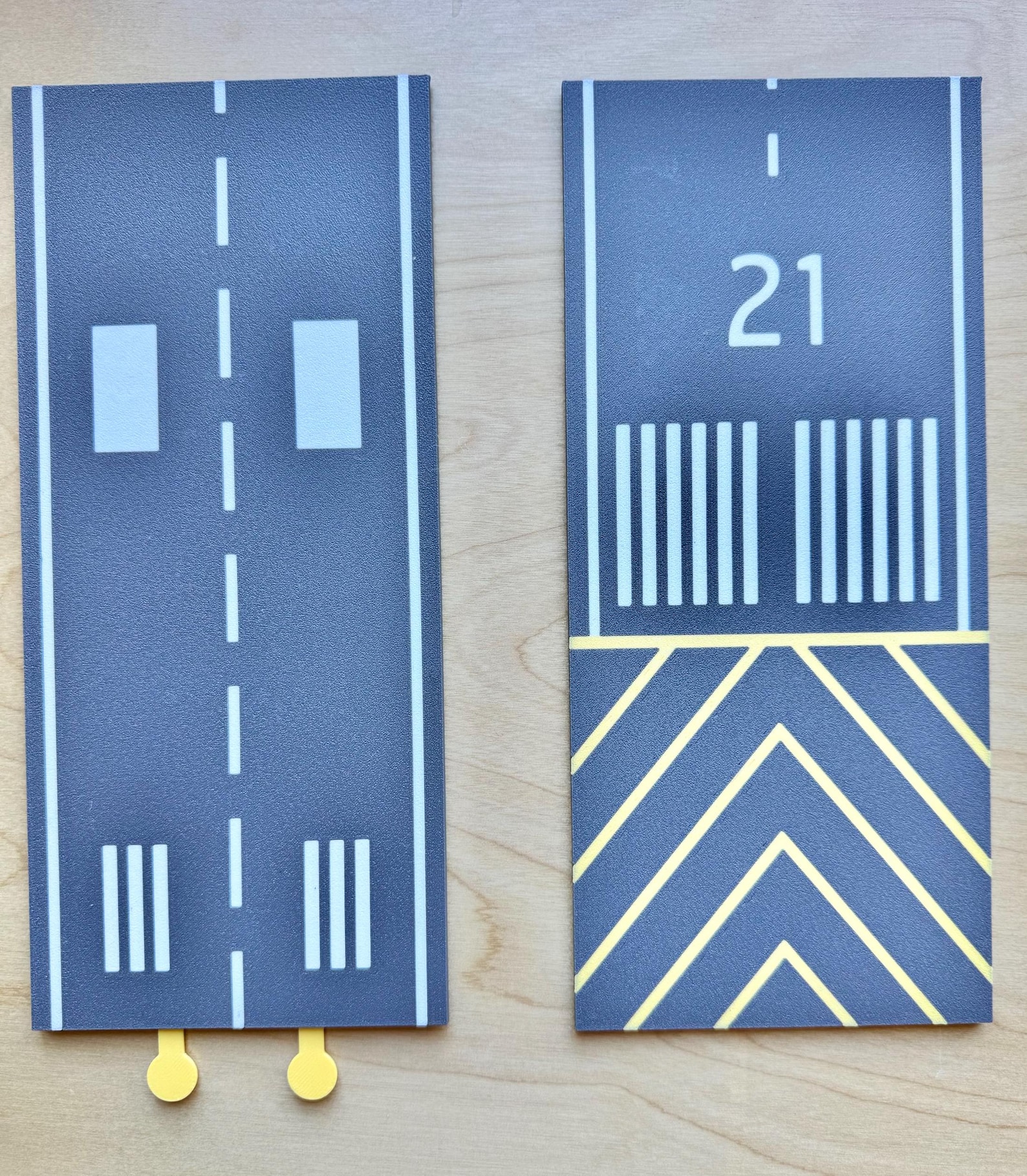 Airport Runway for Herpa Gemini Jets Daron | 1/500 & 1/200 Scale Model ...