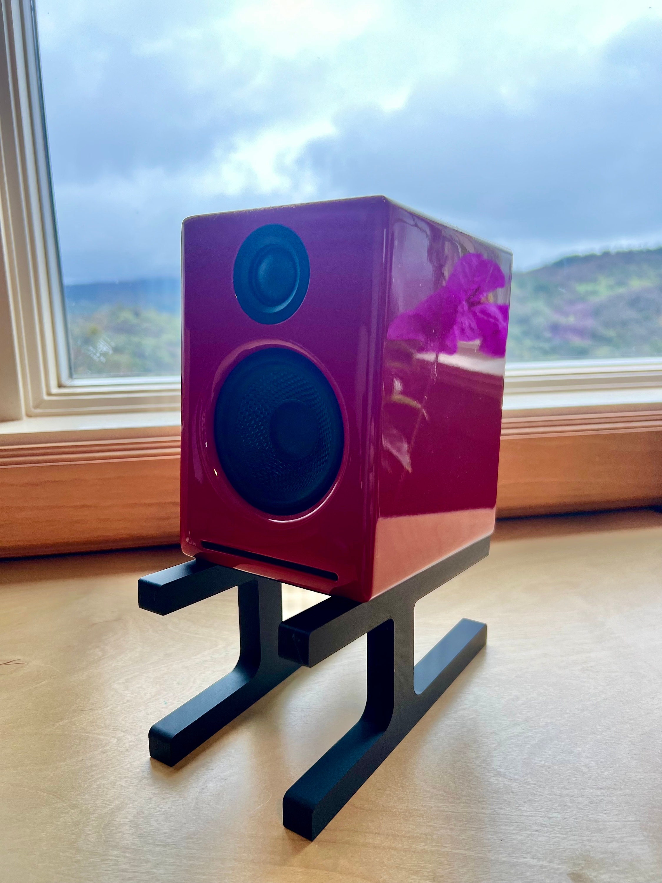 Desk Angle Speaker Stand Set of 4: Lightweight and Durable Premium 3D ...