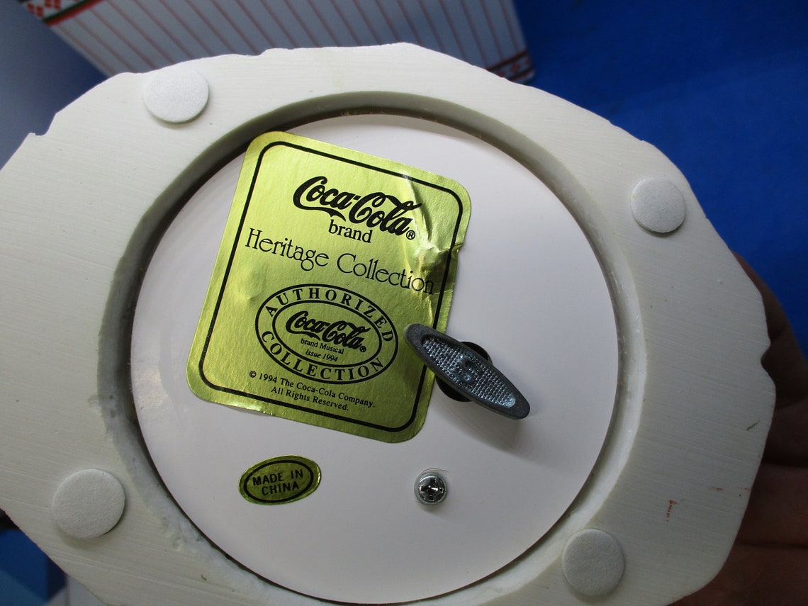 Coca-cola Music Box With Box Great Condition 1995 Polar Bear and Friend ...