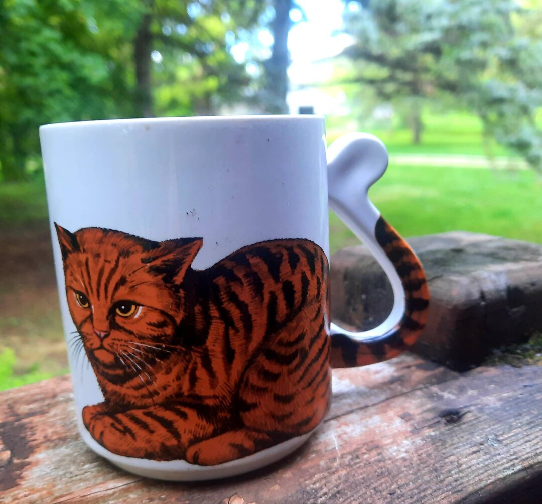 Vintage Ceramic Cat Cup. Smug Looking Cat. - Etsy