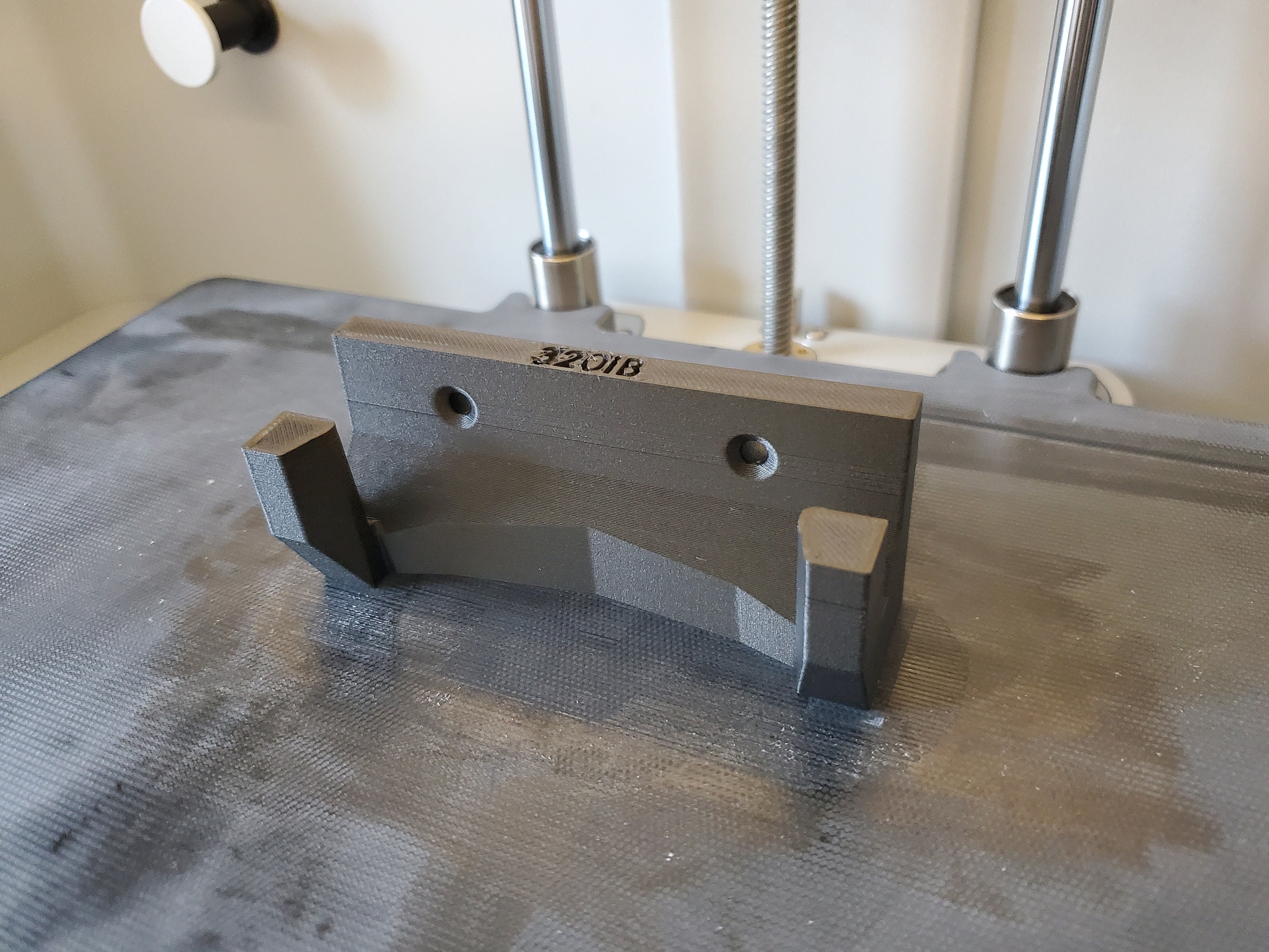 Husqvarna 320ib Cordless Electric Blower Wall Mount Wall Holder Garage ...