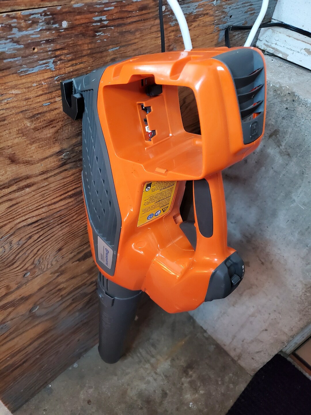 Husqvarna 320ib Cordless Electric Blower Wall Mount Wall Holder Garage ...