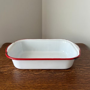 Vintage Farmhouse Red & White Enamelware Cake Baking Pan - Etsy