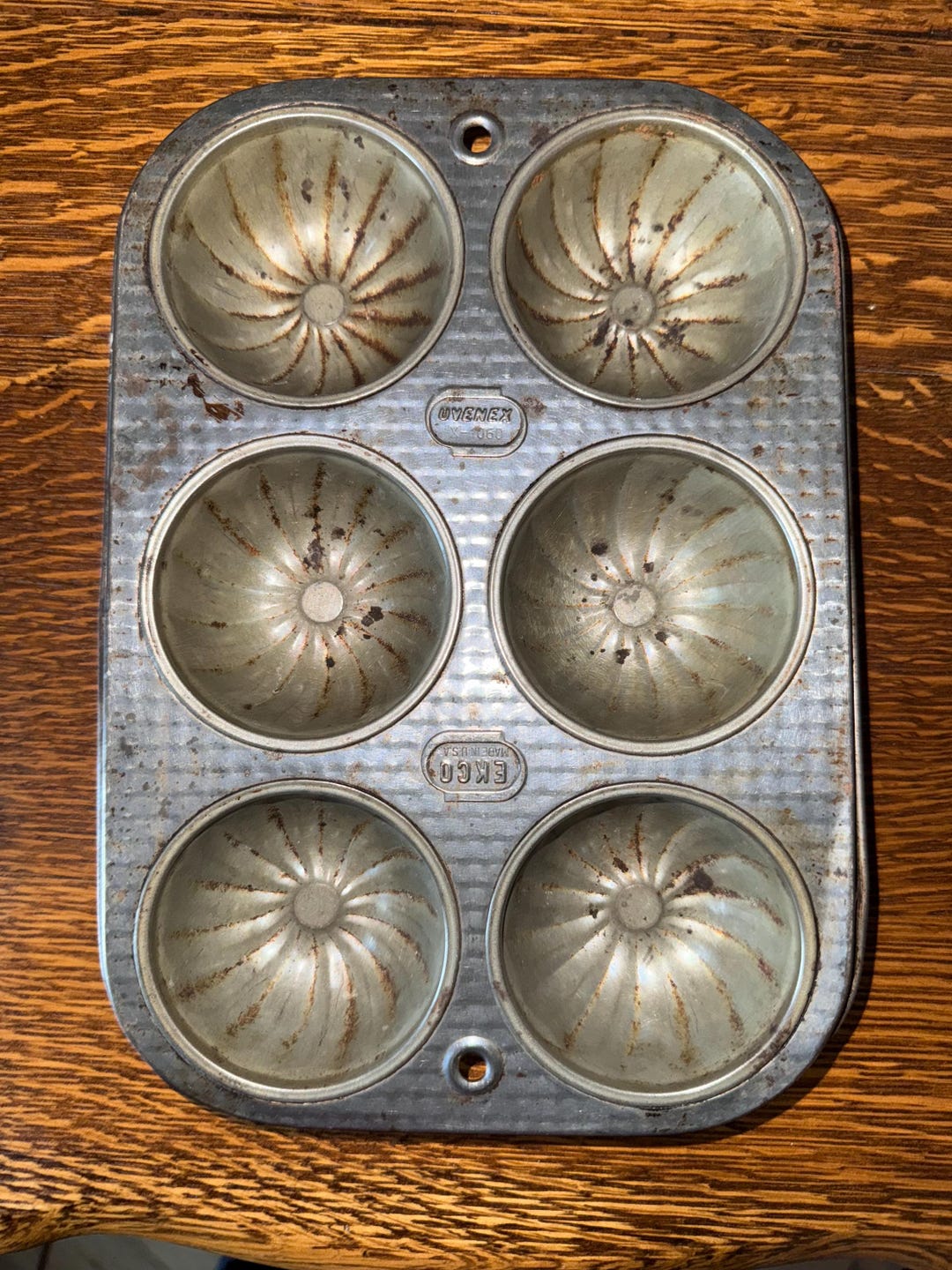 Vintage ECKO Swirled Crown Muffin Tin - 6-cup Aluminum Baking Pan - Etsy