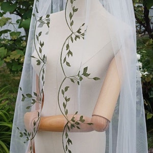 Green Wedding Veil.elegant Wedding Veil With Green Leaf Motifs ...