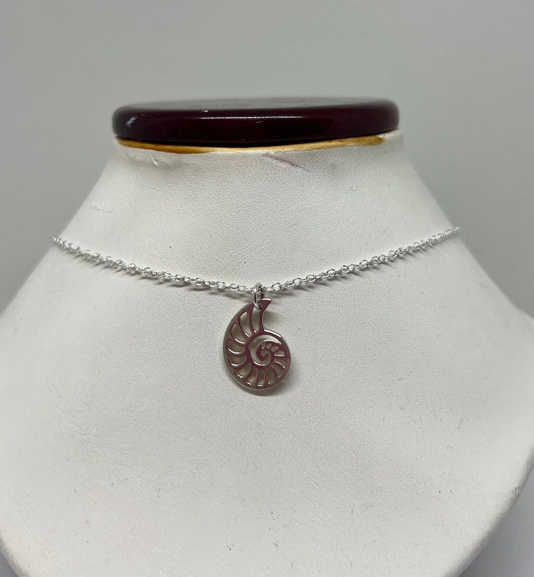 Sterling Silver Swirl Shell Necklace- Vintage, Estate- Gifts for Her - Etsy