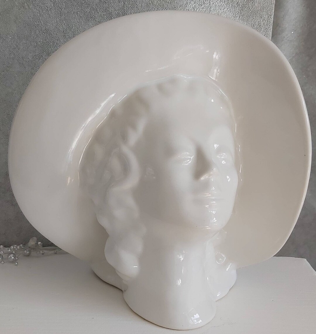 Royal Haeger Art Deco 1930's "lady in the Wide Rimmed Hat" Ivory ...