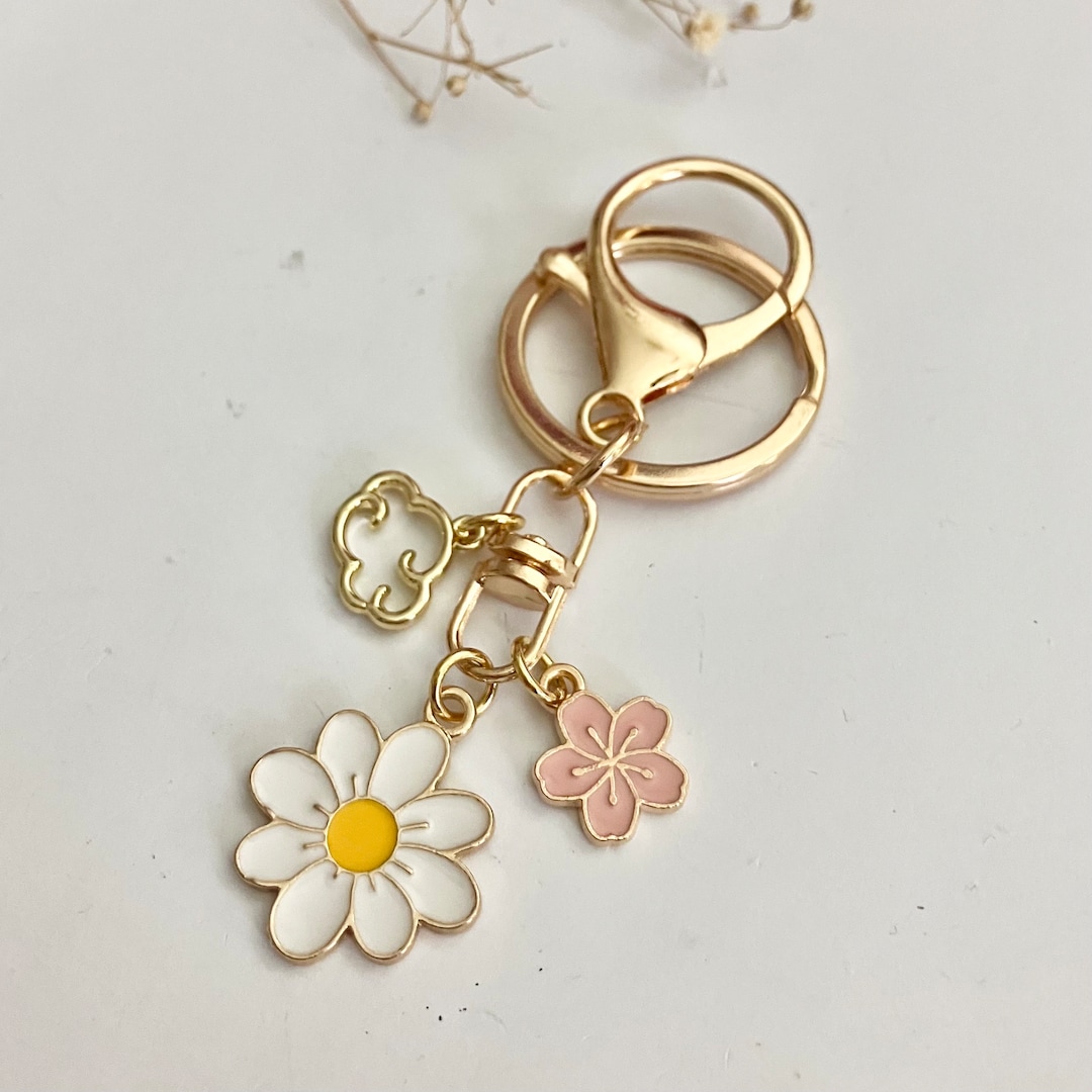 Cute Flowers Keychain | Bag Charm | Daisy Cherry Blossom Nature Gift ...
