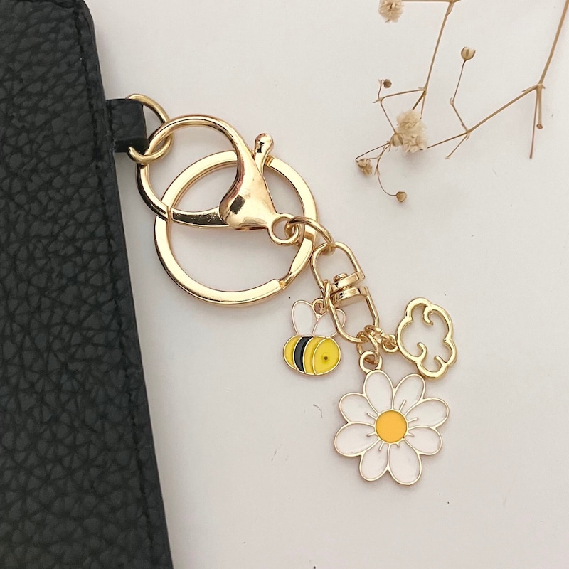 Bee Key Chain - Etsy