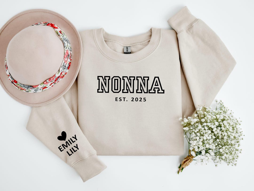 Personalized Nonna Est 2025 Sweatshirt, Nonna Christmas Gift, Nonna Sweatshirt With Kids Names ...