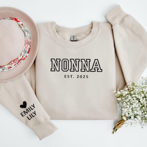 Personalized Nonna Est 2025 Sweatshirt, Nonna Christmas Gift, Nonna Sweatshirt With Kids Names ...