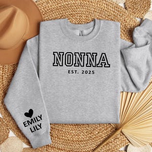 Personalized Nonna Est 2025 Sweatshirt, Nonna Christmas Gift, Nonna Sweatshirt With Kids Names ...