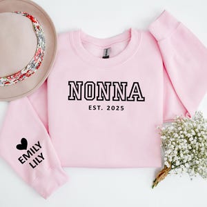 Personalized Nonna Est 2025 Sweatshirt, Nonna Christmas Gift, Nonna Sweatshirt With Kids Names ...