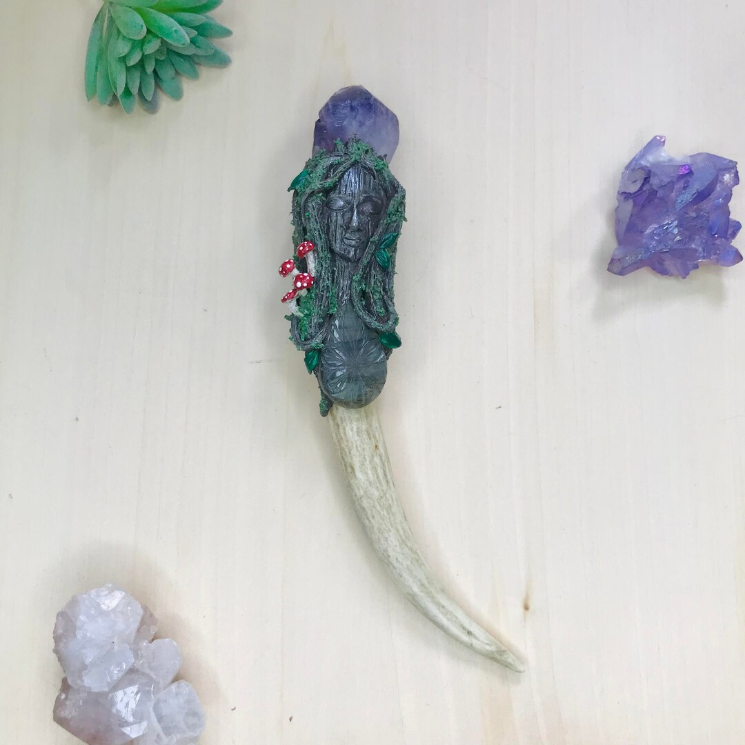 Deer Antler Goddess Wand With Labradorite Cabochon and Amethyst Crystal ...