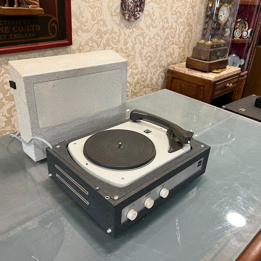 Antique Dual Tube Portable Record Player, Fully Functional, Excellent ...
