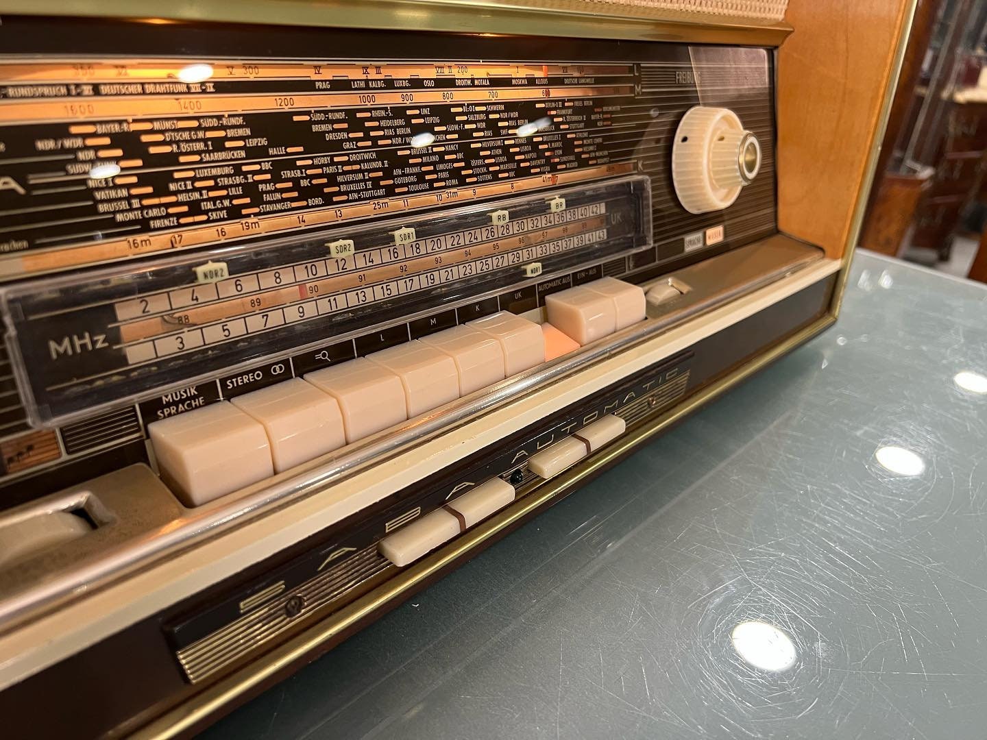 Antique Saba Freiburg 125 Stereo Tube Radio | Automatic | Remote ...