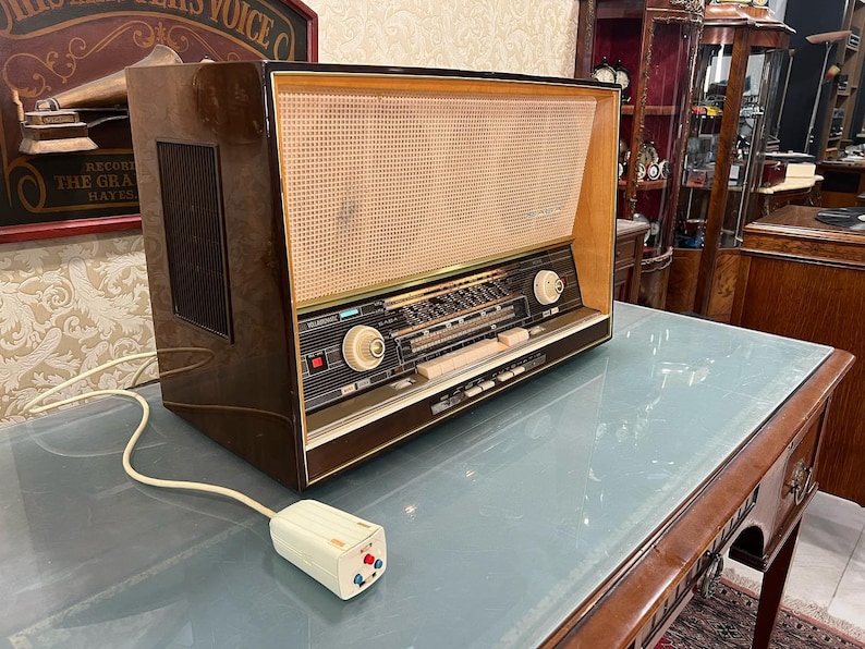 Antique Saba Freiburg 125 Stereo Tube Radio | Automatic | Remote ...
