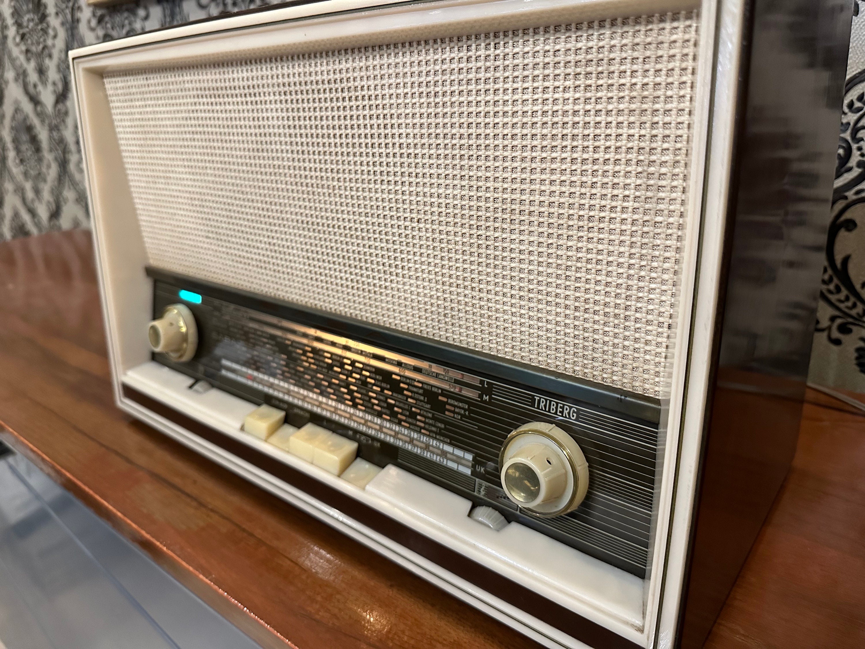 Saba Radio | Orjinal Old Radio | Saba Triberg-125 Radio | Lamp Radio ...