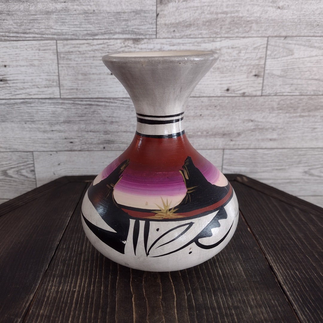 Vintage Native American Ceramic Pottery Bud Vase/vintage Southwest Home ...