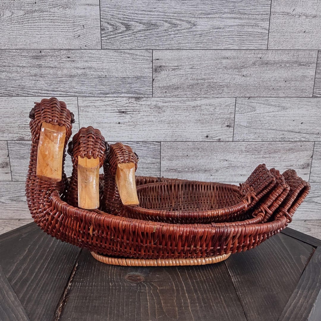 Vintage Nesting Wicker Rattan Duck Bird Baskets Set of 3/vintage ...