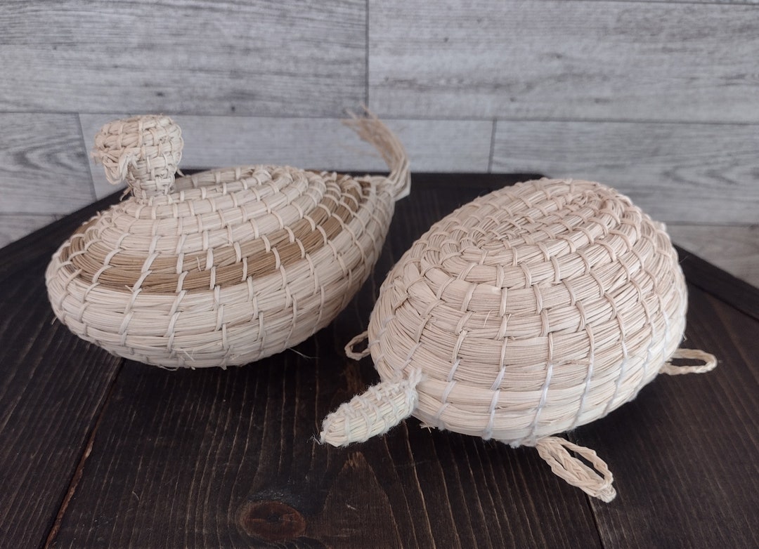 Vintage Small Bird and Turtle Coil Baskets With Lids on Bottom Set of 2 ...