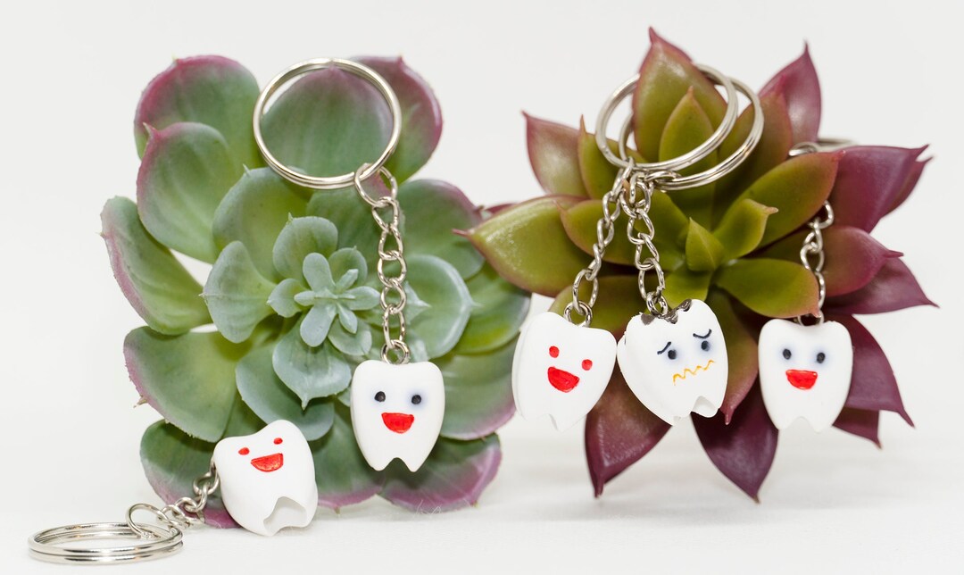 Miniature Tooth Keychain, Adorable Dental Charm, Cute Tooth Keyring ...