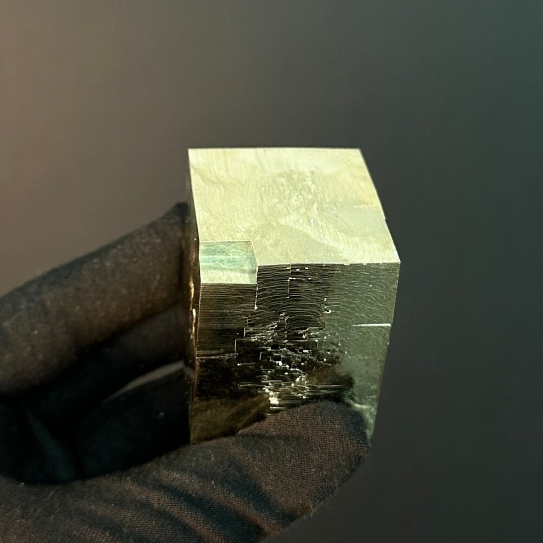 Genuine Single Cube Pyrite Specimen From Mina Ampliación A Victoria ...