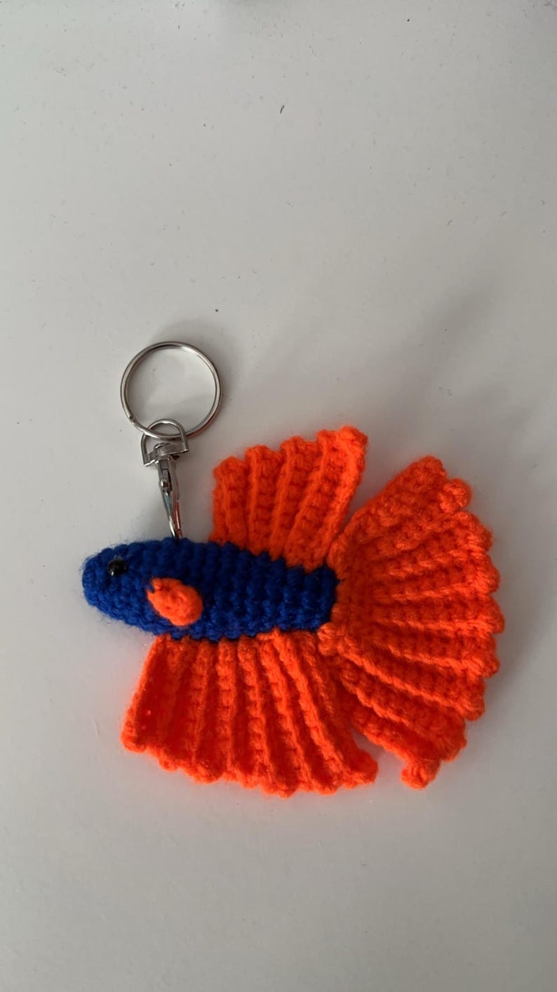 Crochet Betta Fish Keychain - Etsy