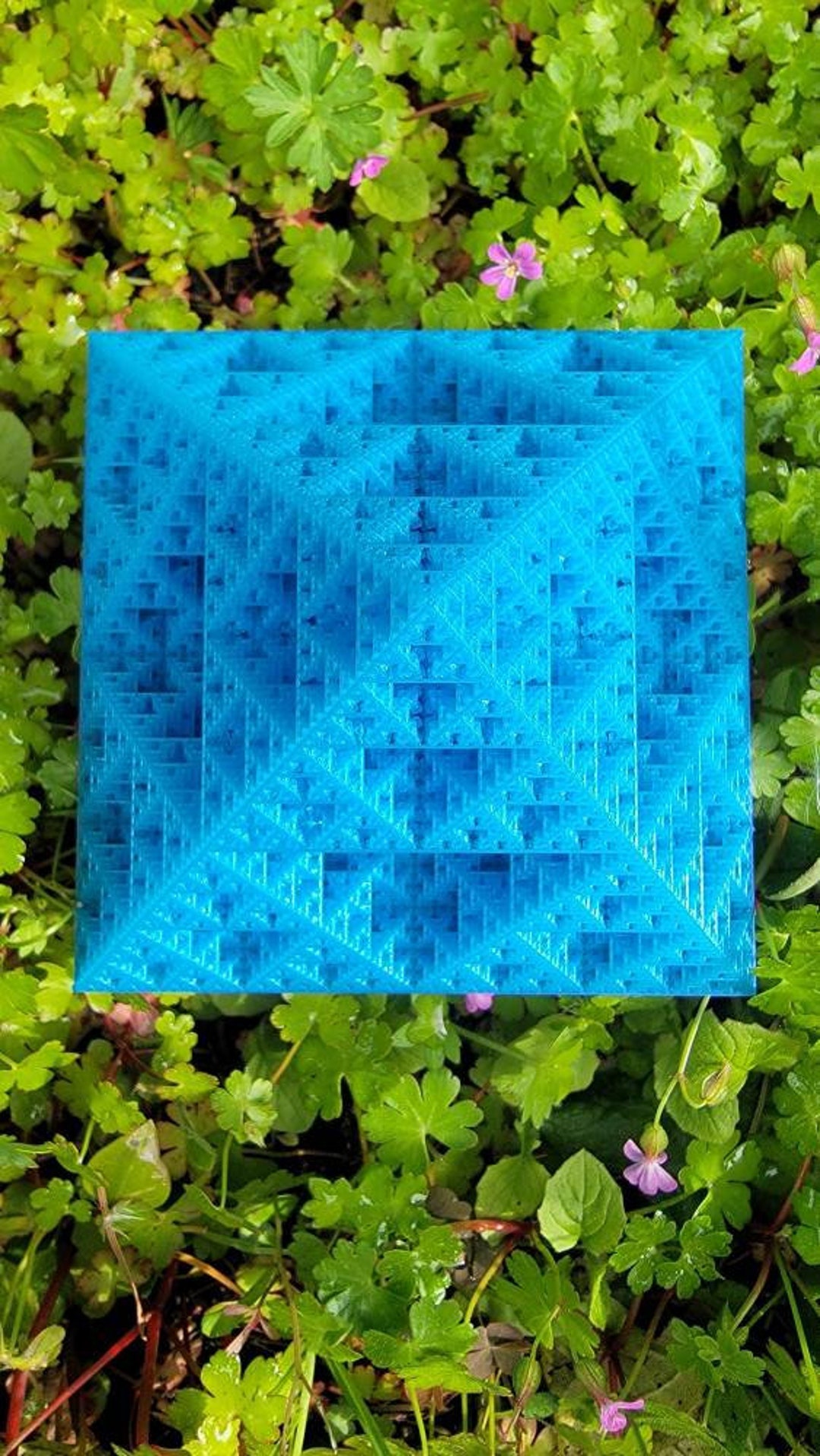 Fractal Pyramid, Crystal Blue 3D Printed Sierpinski Fractal Pyramid ...