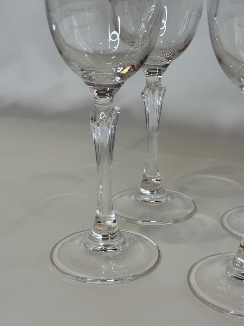 RCR Genesis Vintage Crystal Wine Glasses. Vintage Never Used. Set of 4 ...