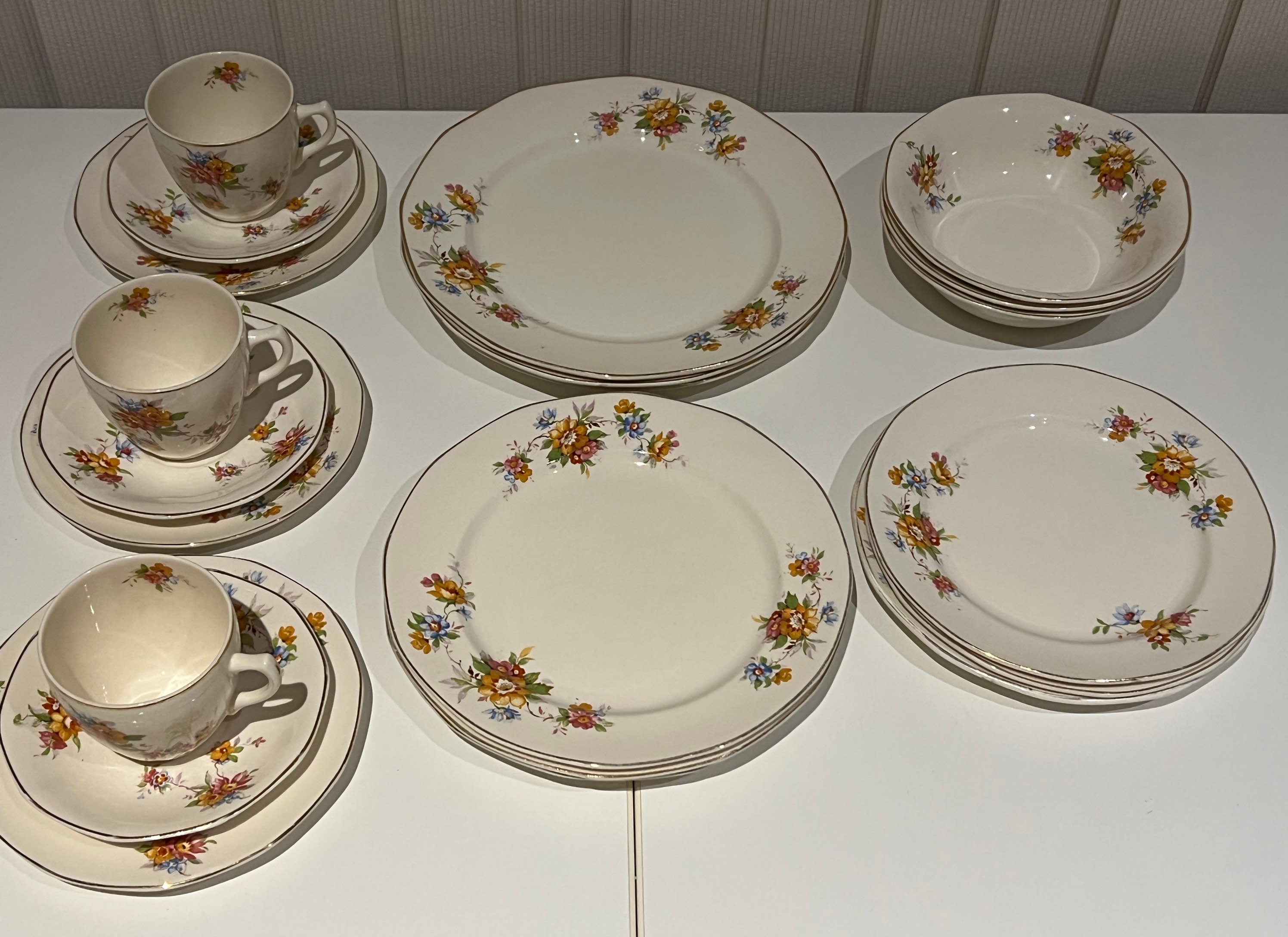 Rare Vintage Royal Tudor Ware, Barker Bros LTD, England, 1940s Dinner ...