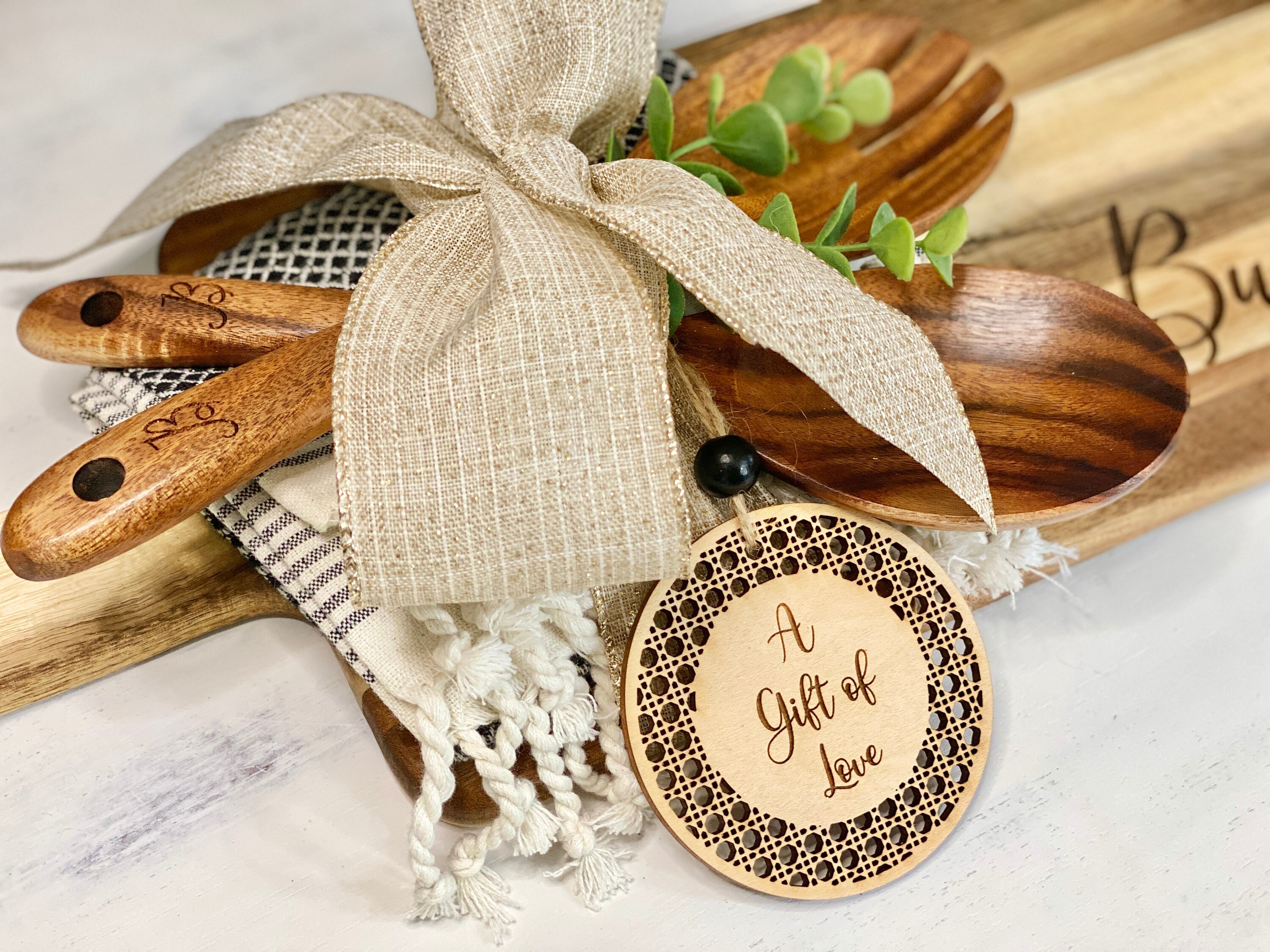 Family Name Gift Set, Personalized Cutting Board - Wedding Gift ...