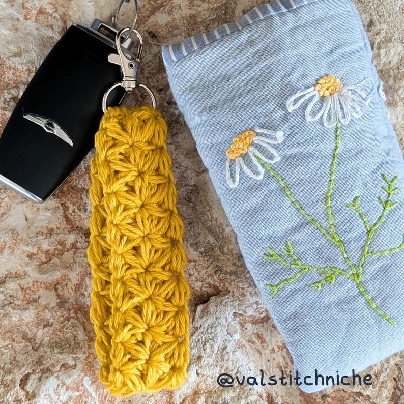 Jasmine Stitch Crochet Keychain and Lanyard Pattern (PDF Pattern in ...