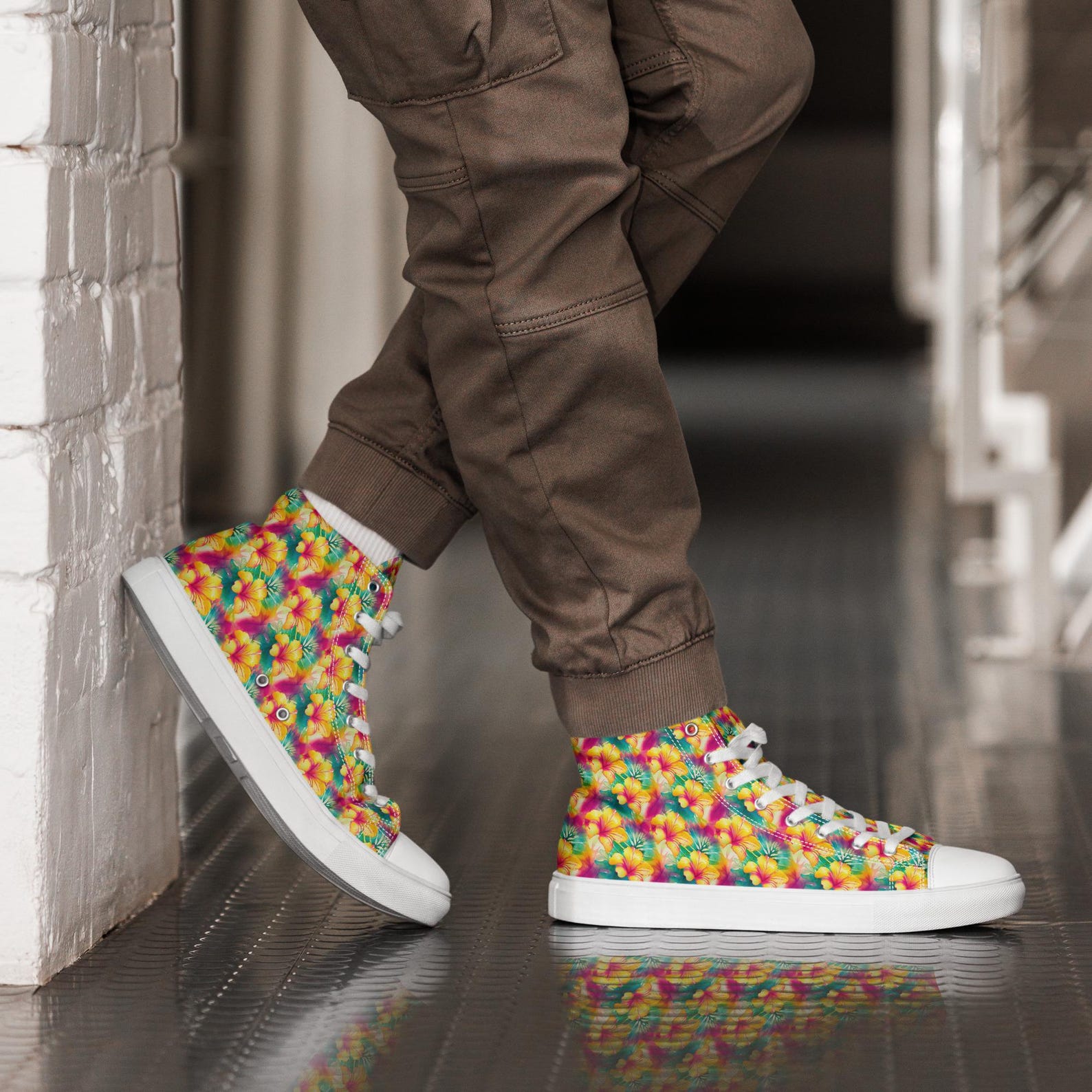 Hawaiian Flowers Printed Men's High-top Canvas Shoes, Botanical ...
